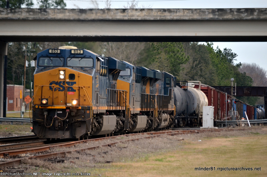 CSX 853